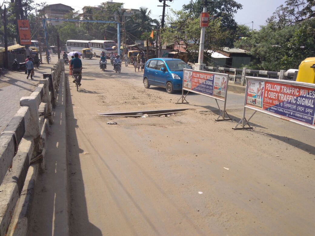 One lane of Sadarghat Barak Bridge to remain shut for 7 days; flight ...
