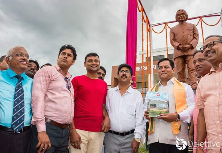 Kushal Deb Roy takes us through Asia's largest library 'Bharat Ratna Dr ...