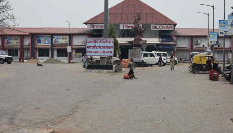 Delhi, Karnataka CM hint at lockdown getting extended, Sonowal tweets 'jaan hain toh jahan hain ...