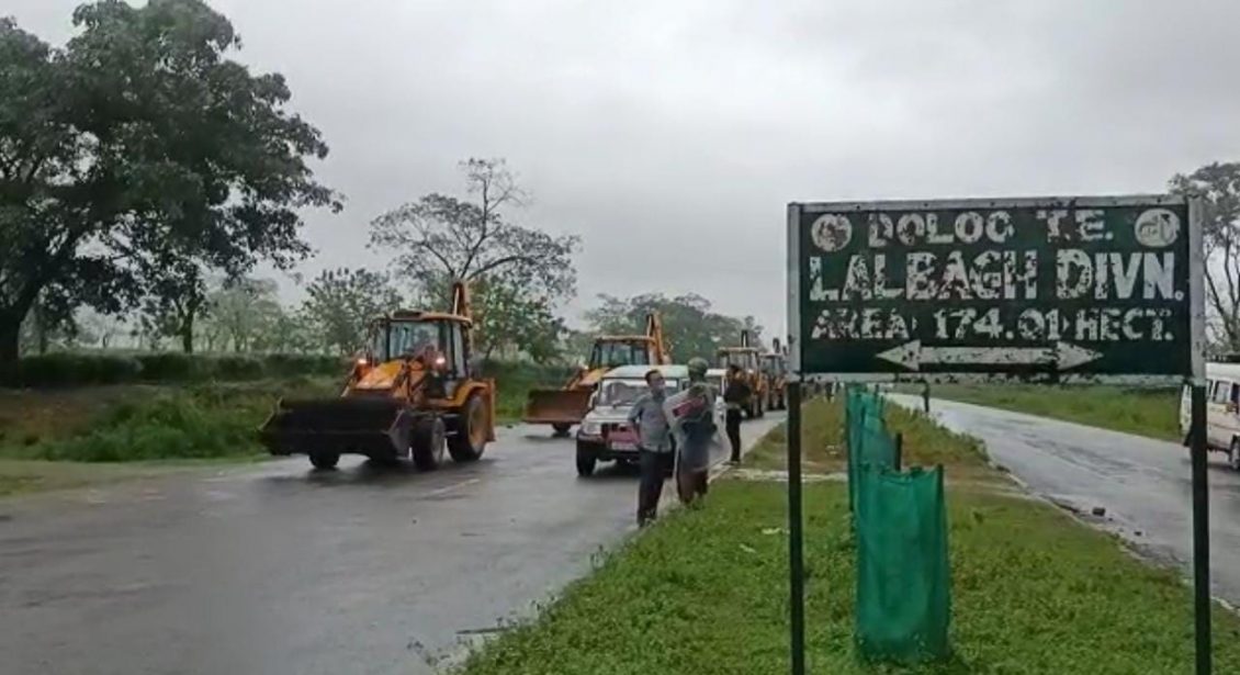 Breaking News: Lock-Out announced in Daloo Tea Estate; “No wages or ...